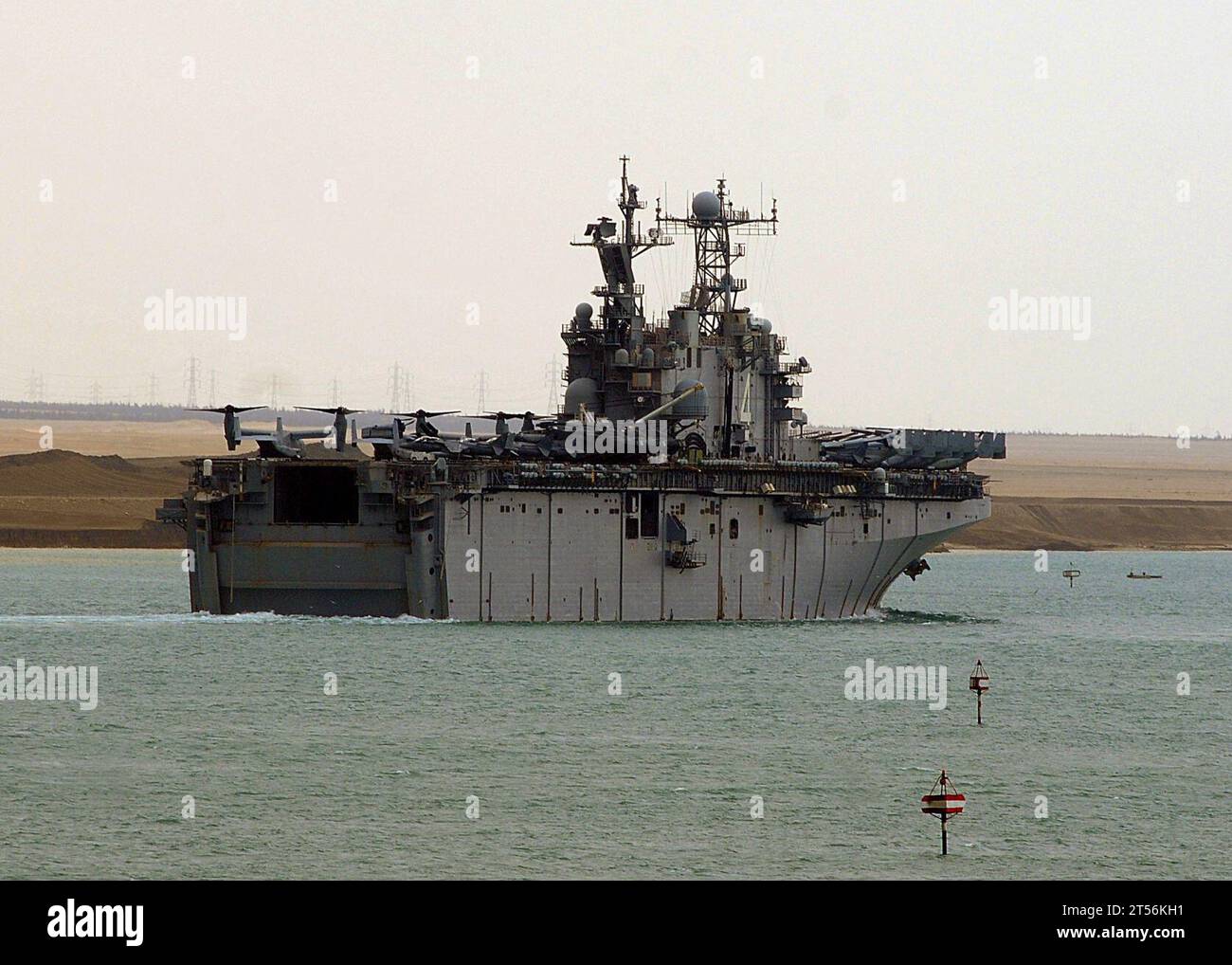 Suez Canal, USS Ashland (LSD 48 Stock Photo - Alamy
