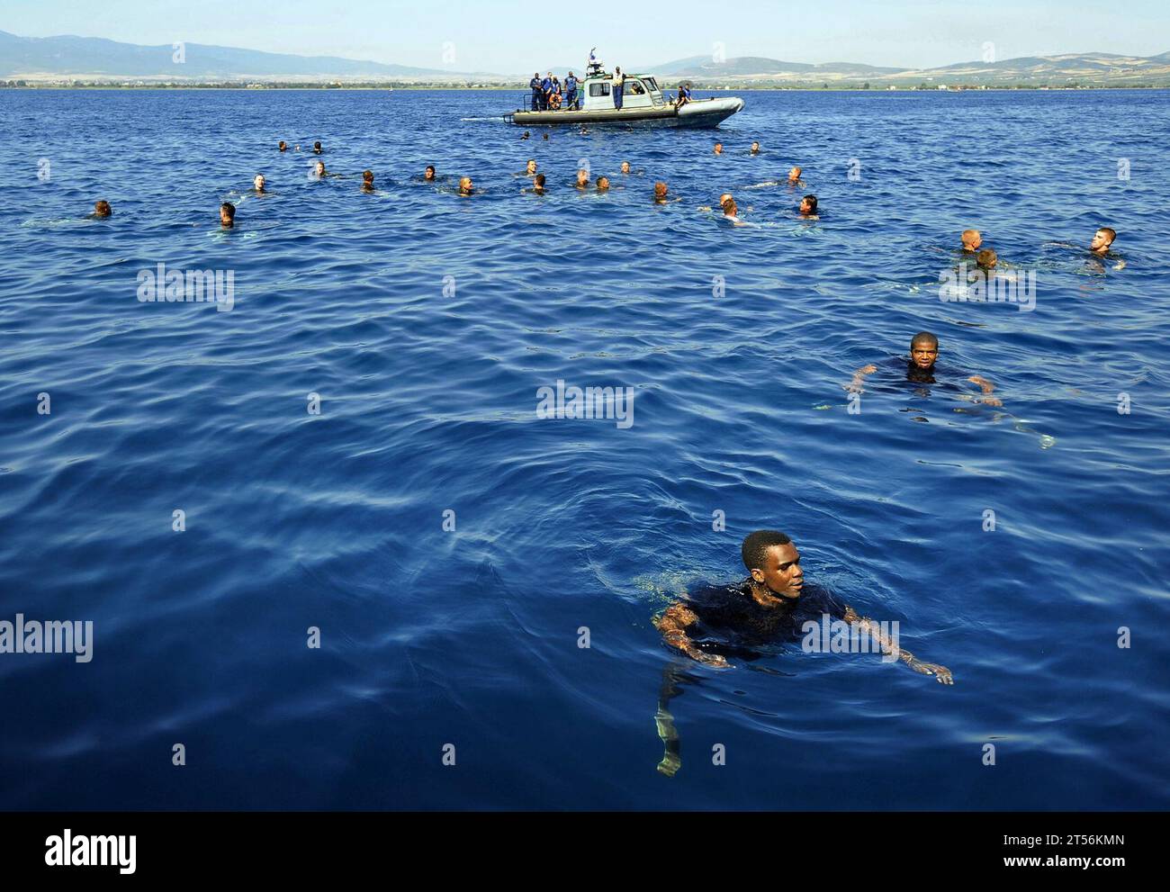 swim call, USS Fort McHenry (LSD 43 Stock Photo - Alamy