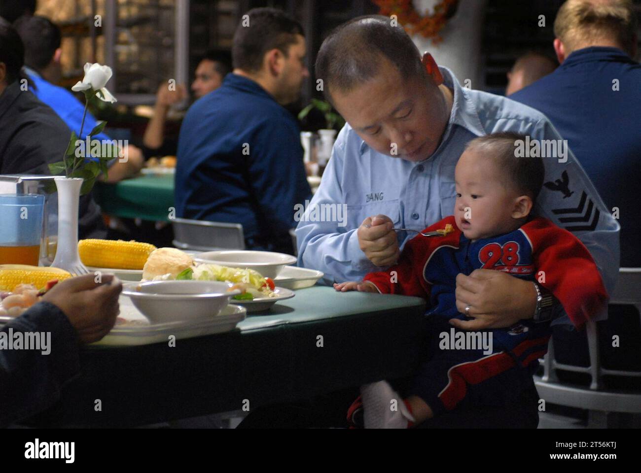Thanksgiving 2007, USS Ronald Reagan Stock Photo - Alamy