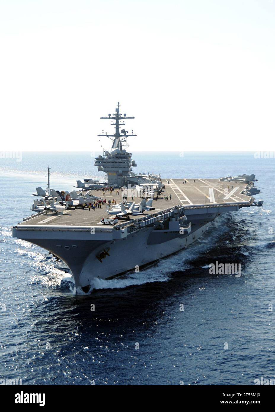 underway, USS George H.W. Bush Stock Photo - Alamy