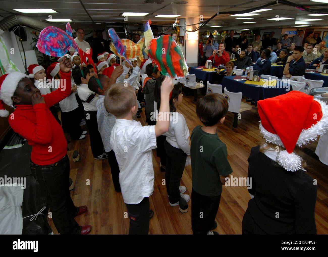 7th Fleet Sailors, amphibious Command ship USS Blue Ridge (LCC 19 ...