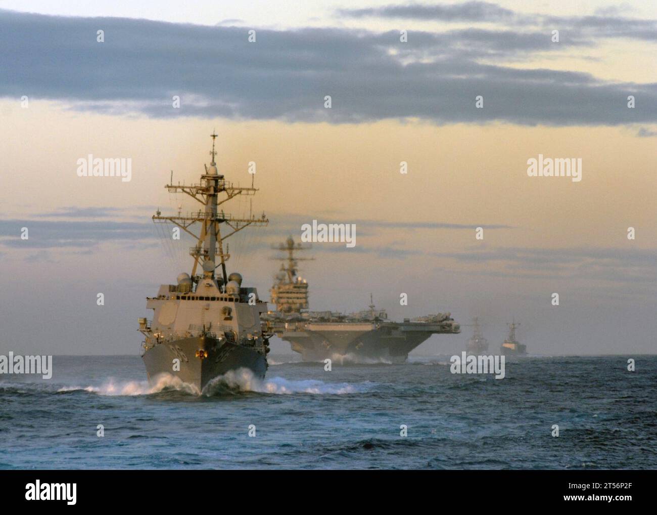 Arleigh Burke-class guided missile cruiser USS Momsen (DDG 92), Carrier ...