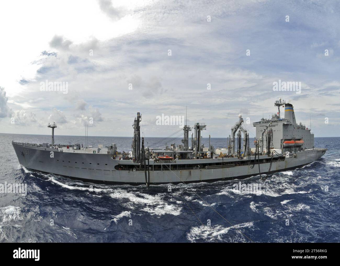 amphibious assault ship, amphibious transport dock ship, Essex ...