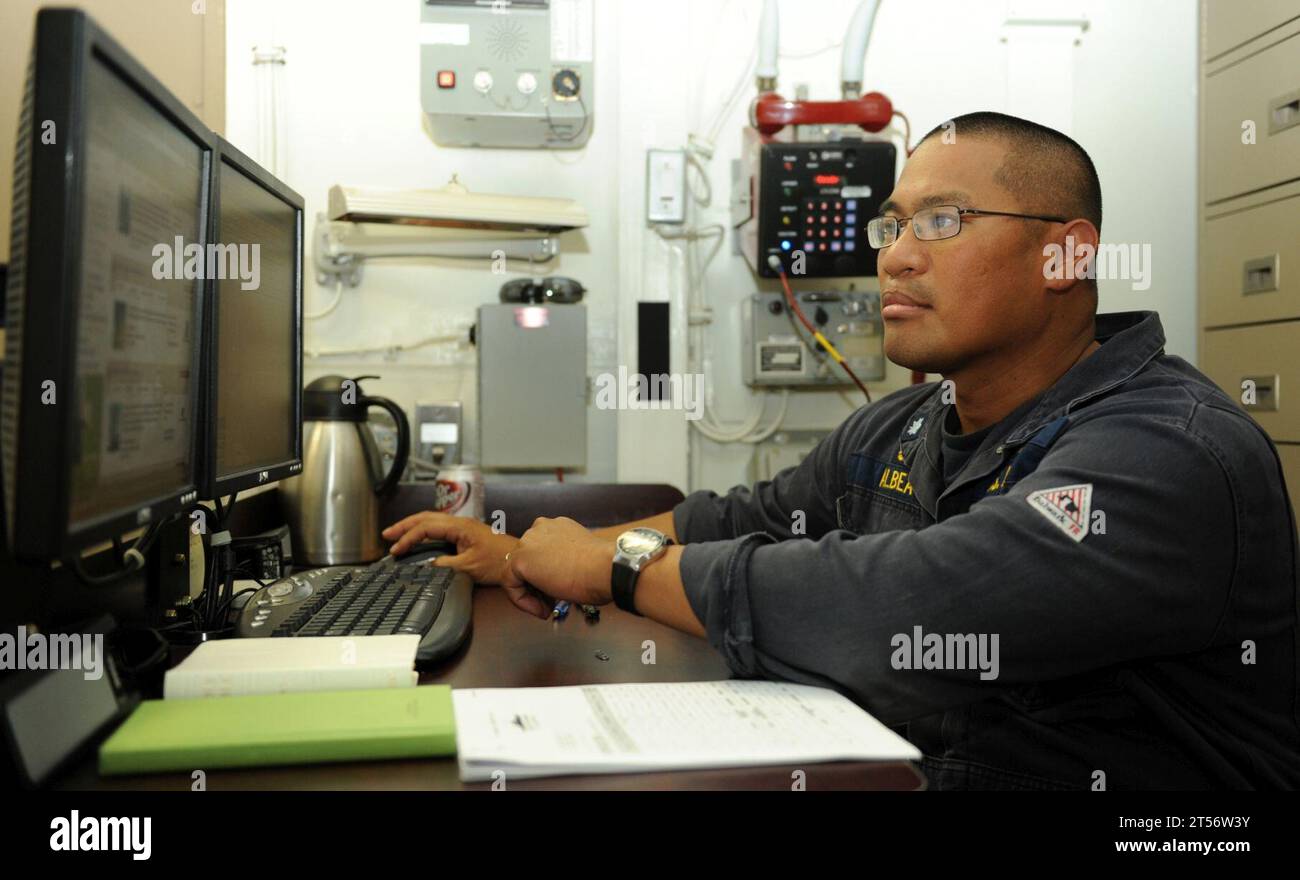 US Navy people at work Stock Photo - Alamy