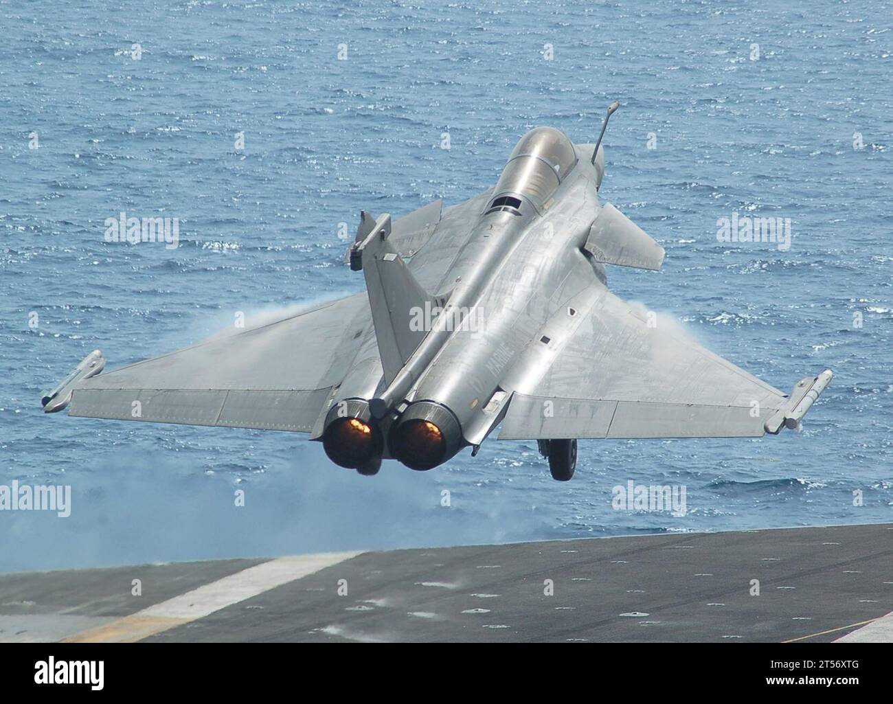 US Navy A French Rafale from the French nuclear-powered aircraft ...