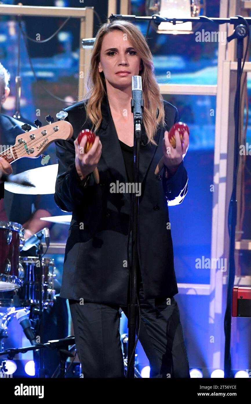 Splendida cornice hi-res stock photography and images - Alamy