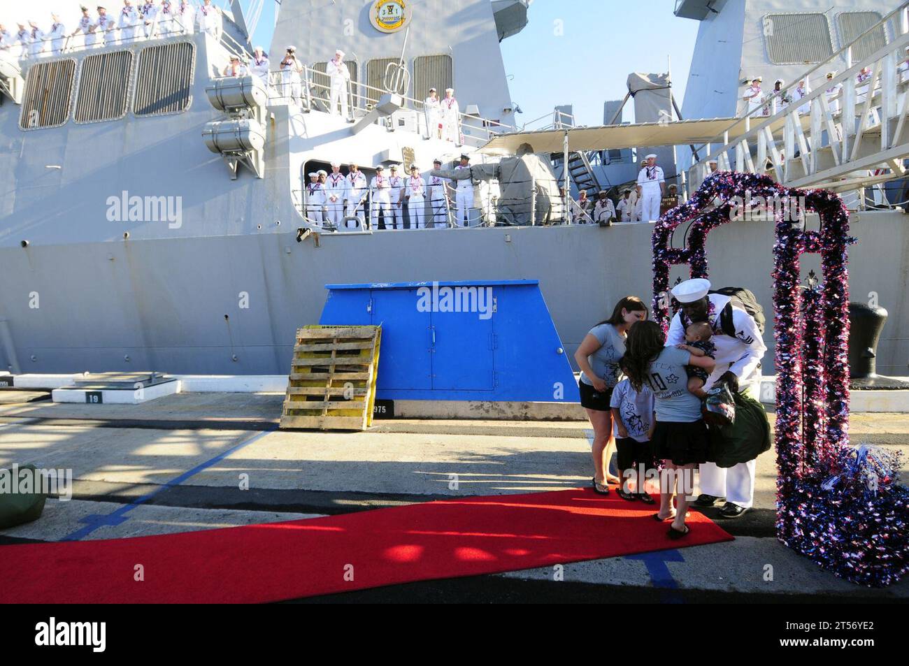 US Navy A Sailor assigned to the guided-missile destroyer USS Hopper ...
