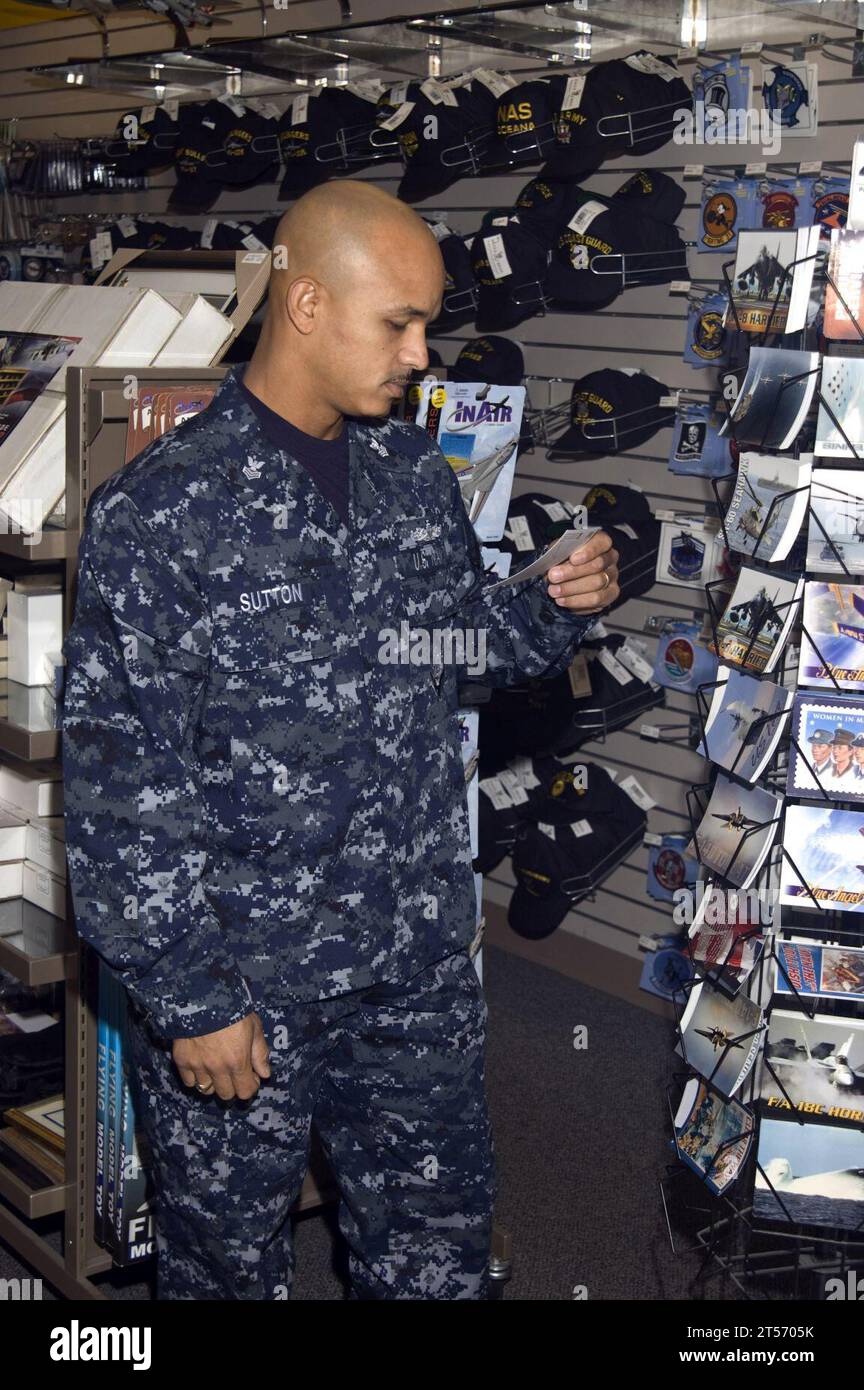 Military exchange shopping hi-res stock photography and images - Alamy