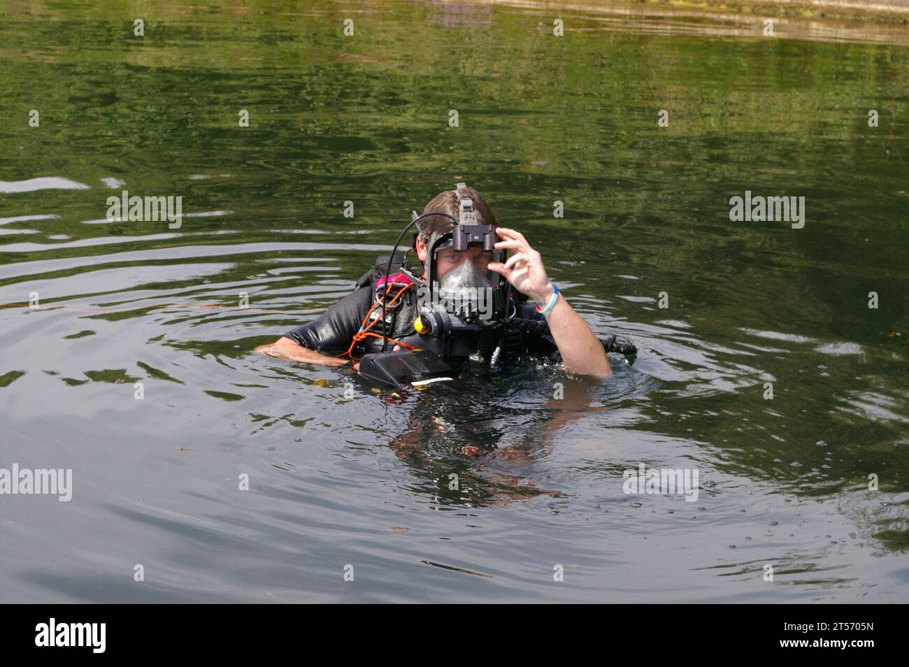 US Navy A scientist tests the Advanced Diving Mask created at Naval ...