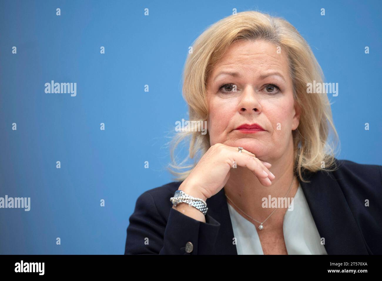 Bsi lagebericht hi-res stock photography and images - Alamy