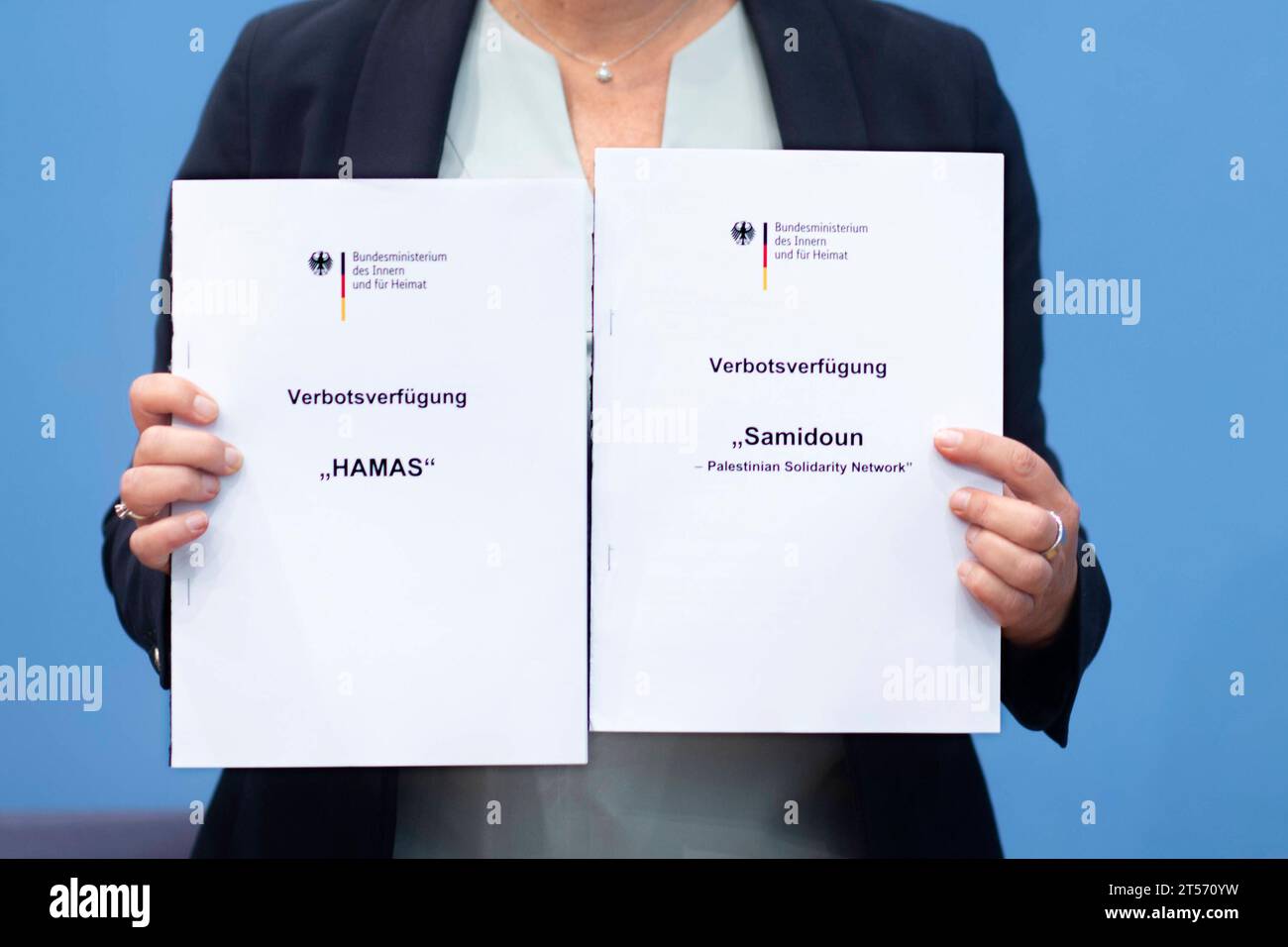 Bsi symbol hi-res stock photography and images - Alamy