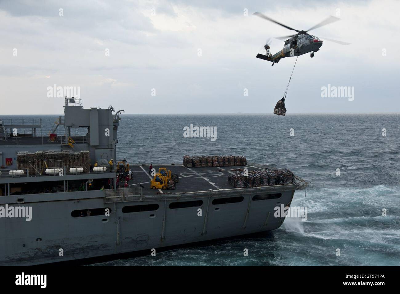 US Navy An MH-60S Sea Hawk helicopter assigned to the Eightballers of ...