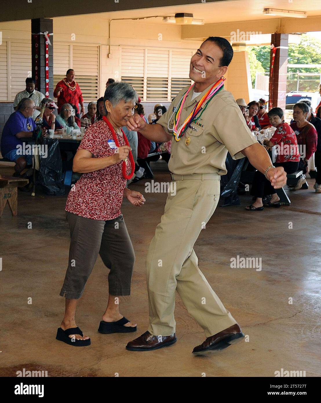 US Navy Aviation Maintenance Master Chief Stock Photo - Alamy