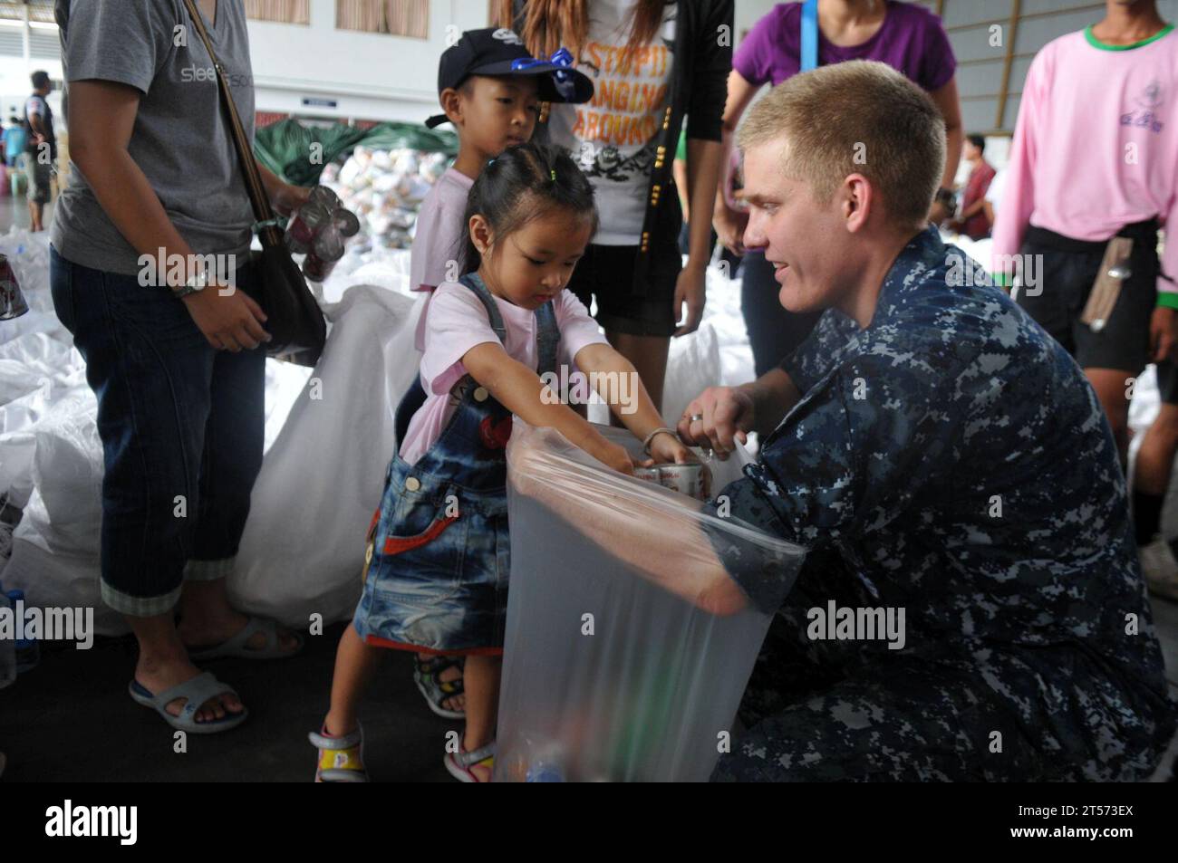 US Navy Damage Control Stock Photo - Alamy