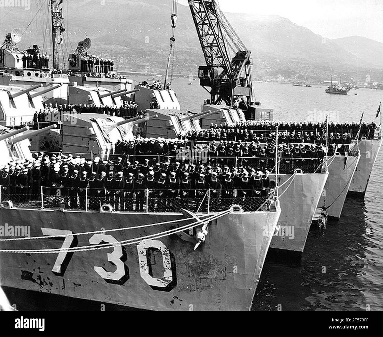 US Navy Destroyer Division 91 receives Navy Unit Commendations at ...