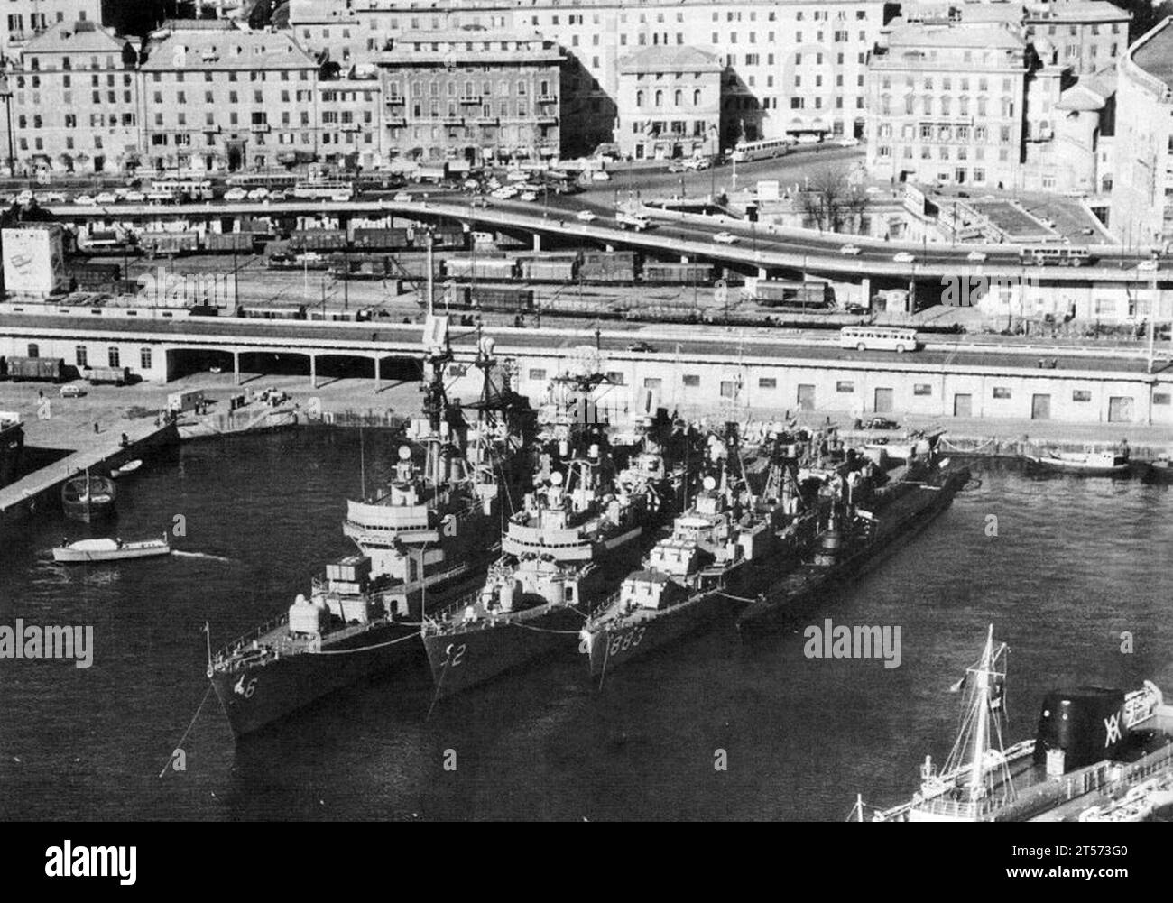 US Navy destroyers at Genoa in 1961.jpg Stock Photo - Alamy