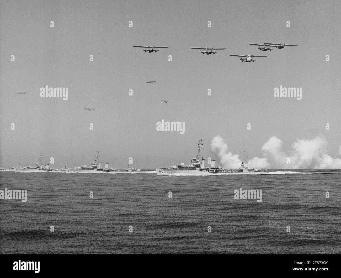 US Navy Destroyer Squadron 20 with patrol planes off San Diego in 1936 ...