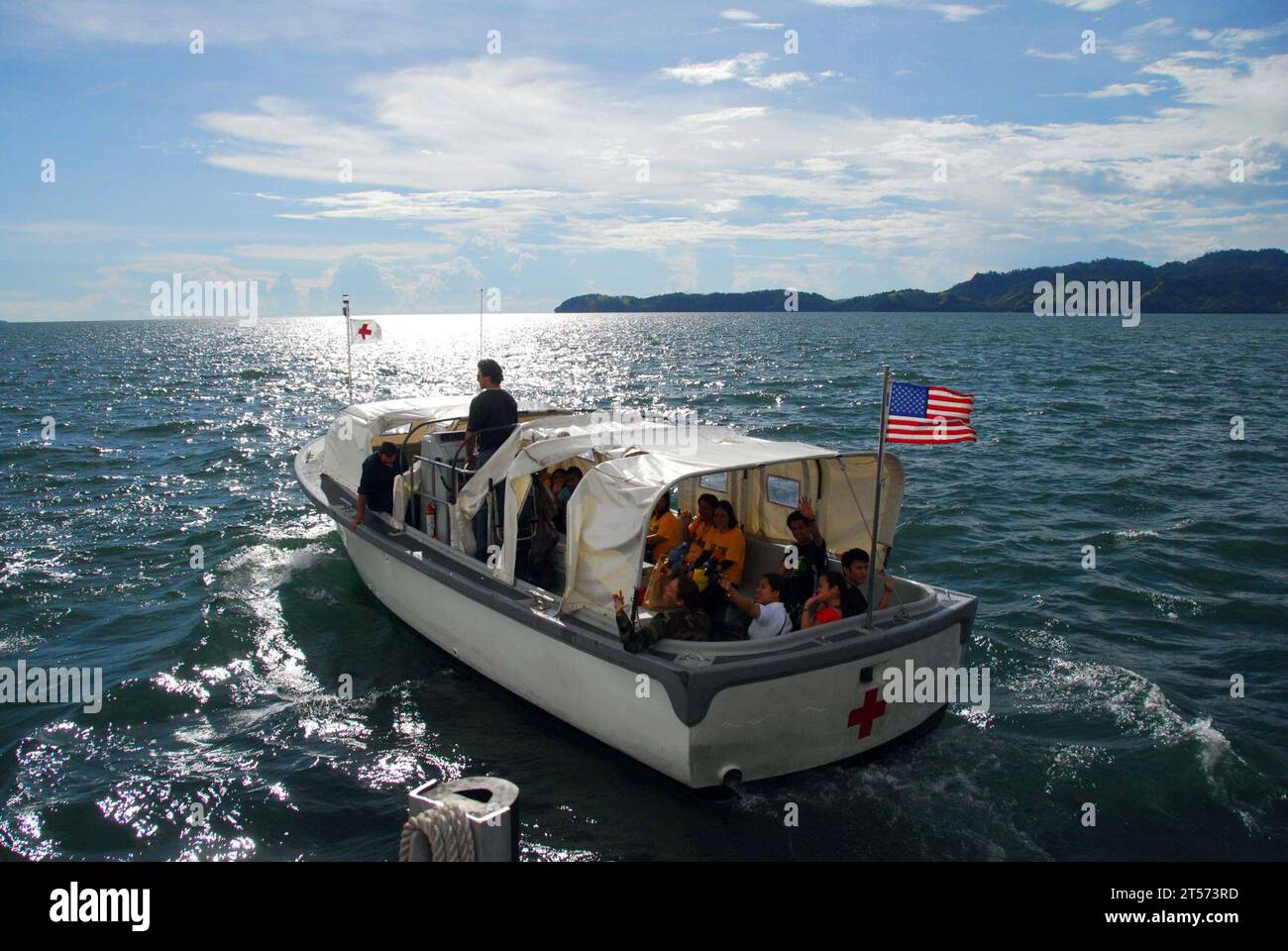 Wave goodbye boat hi-res stock photography and images - Alamy