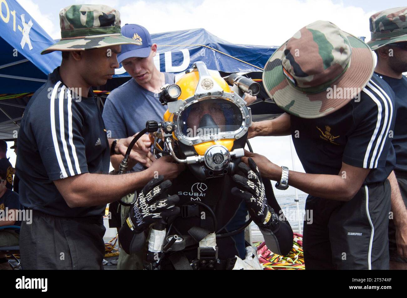 US Navy Leading Stock Photo - Alamy