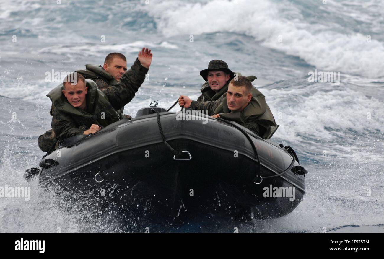 US Navy Marines assigned to the 31st Marine Expeditionary Unit (31st ...