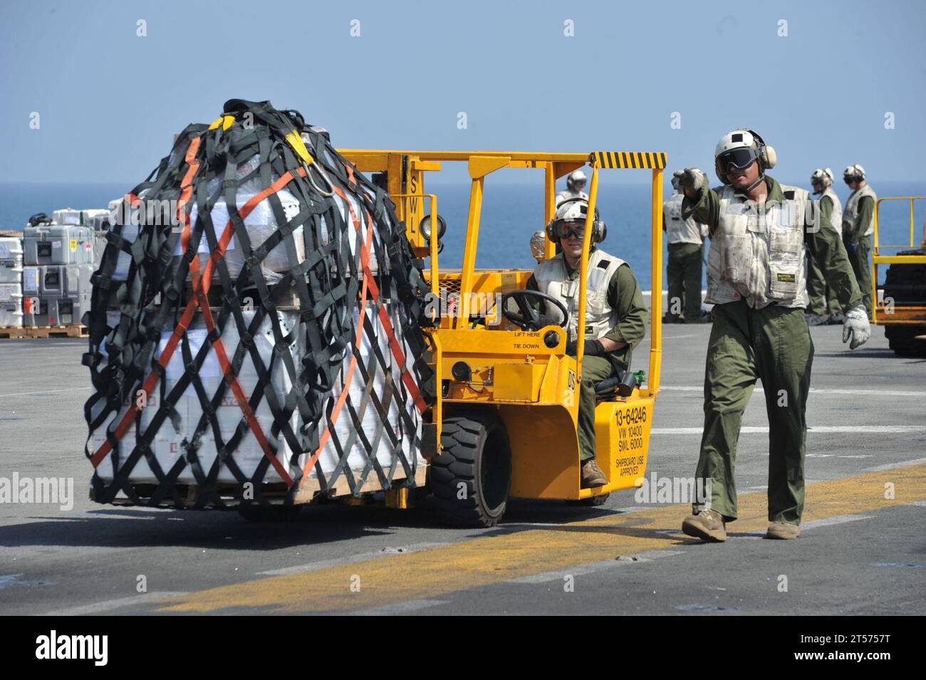 Marines from combat cargo hi-res stock photography and images - Alamy