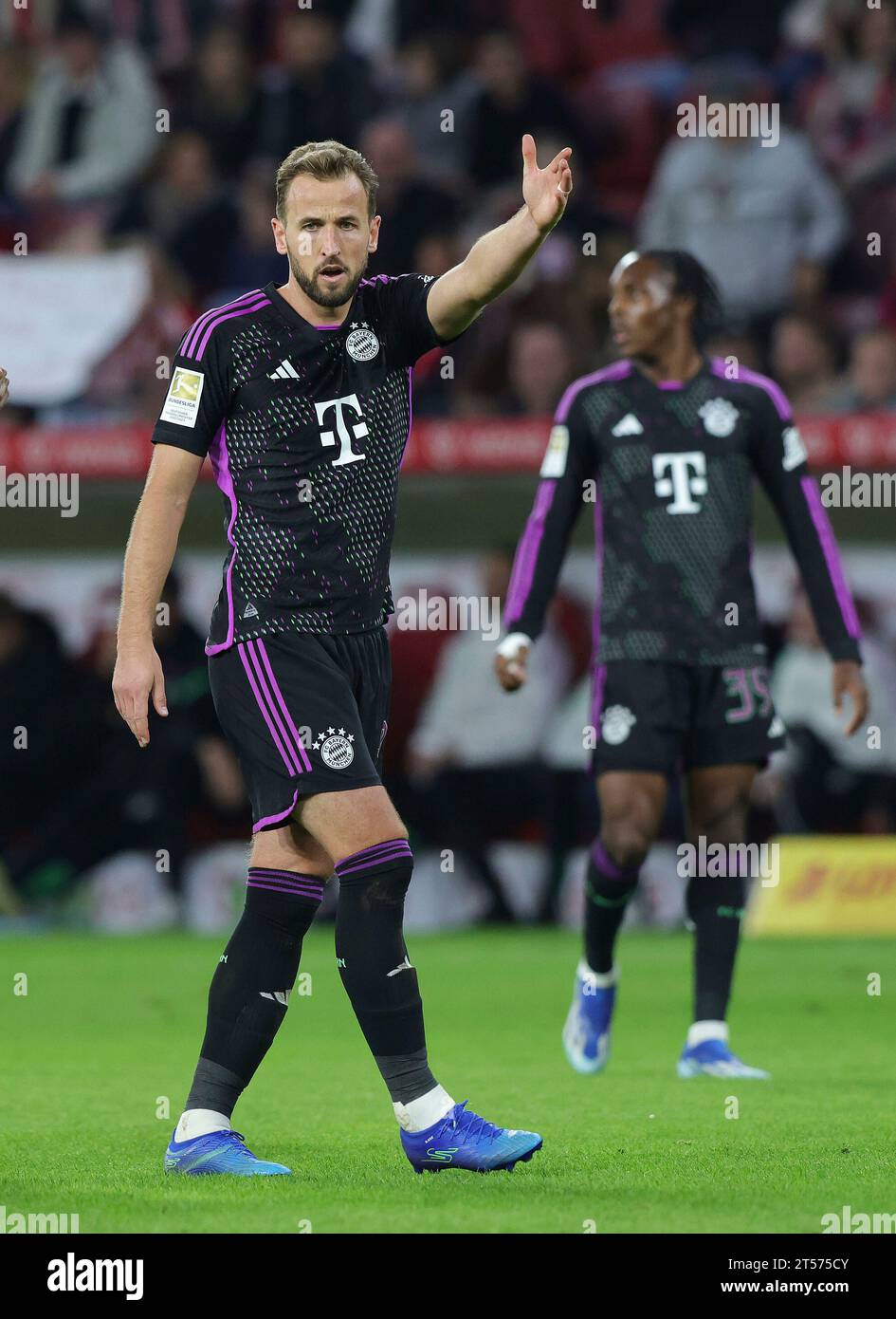 Mainz, Deutschland. 21st Oct, 2023. firo: October 21st, 2023, soccer ...