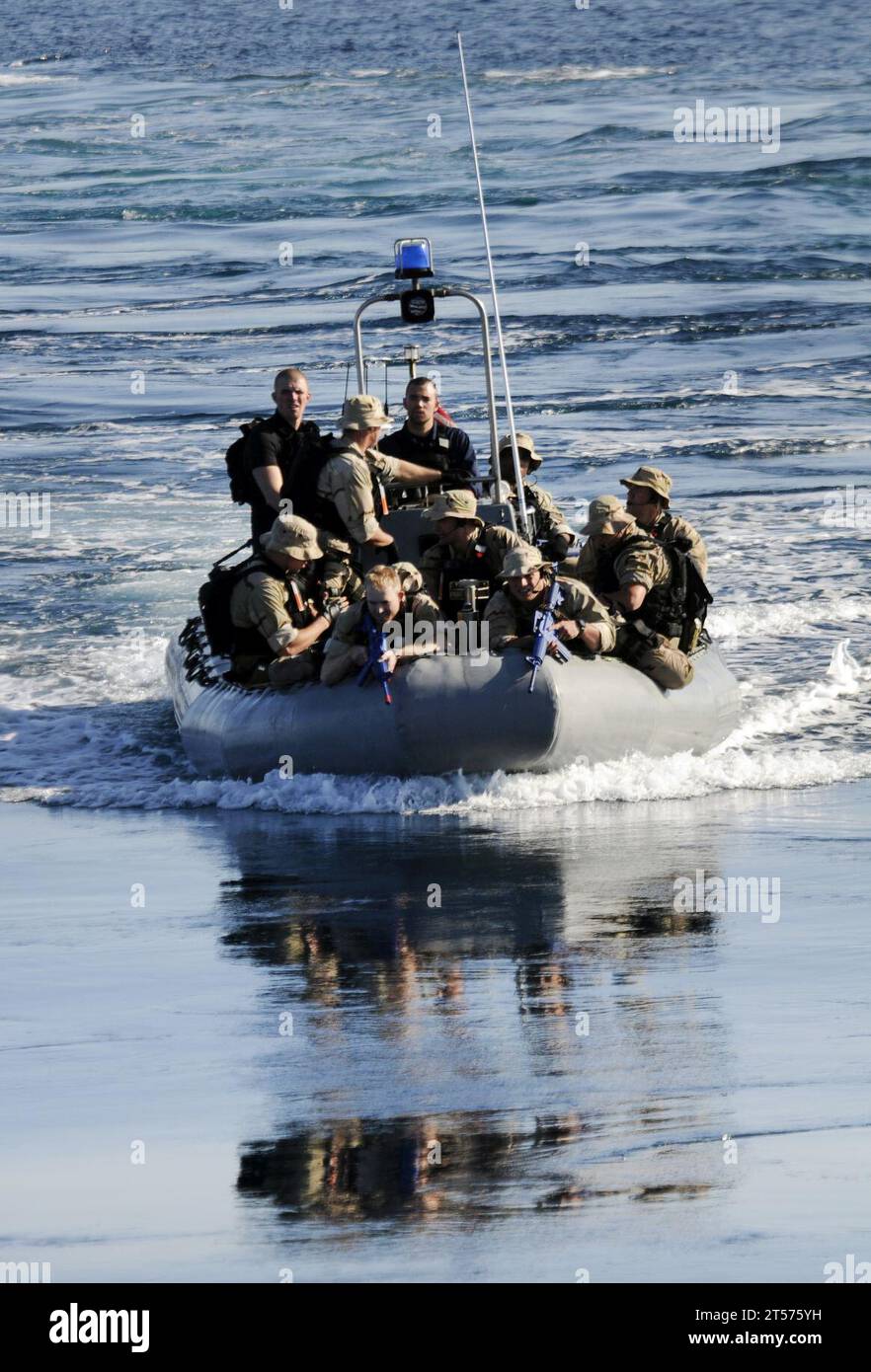 US Navy Members of the visit, board, search and seizure team assigned ...