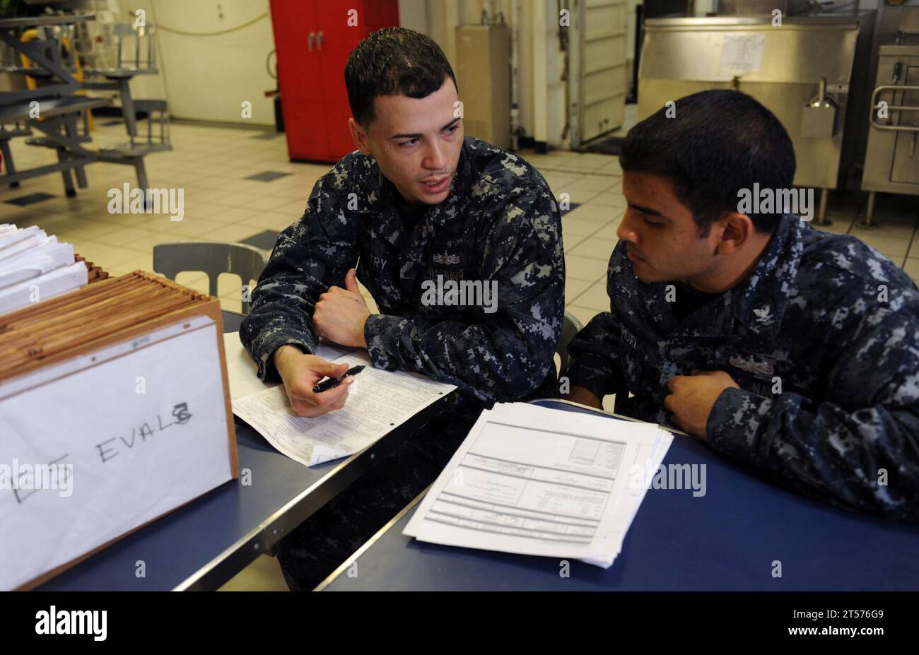 US Navy Personnel Stock Photo - Alamy