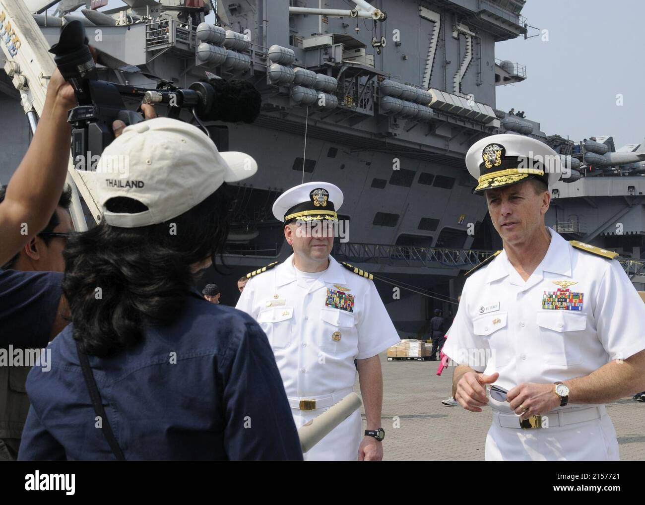 Rear adm mike shoemaker commander hi-res stock photography and images ...