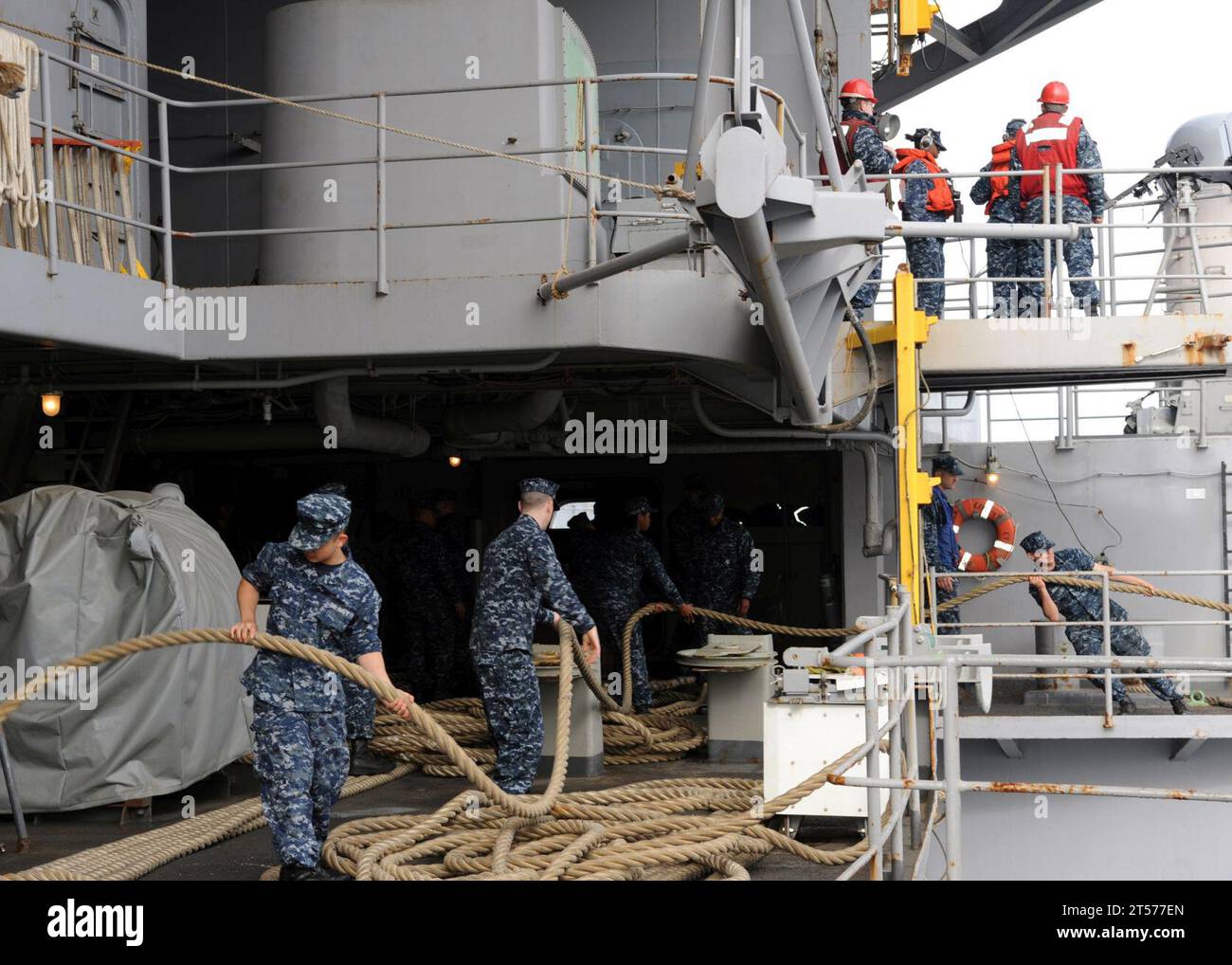 US Navy Sailors aboard the aircraft carrier USS Abraham Lincoln (CVN 72 ...