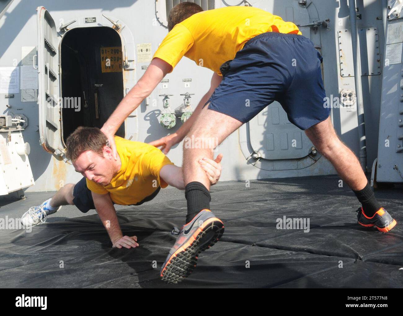 US Navy Sailors aboard the guided-missile destroyer USS Halsey (DDG 97 ...