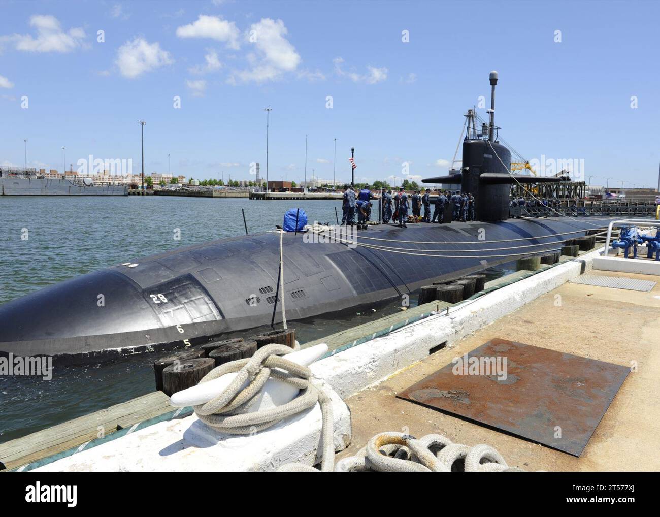 US Navy Sailors aboard the Los Angeles-class submarine USS Helena (SSN ...
