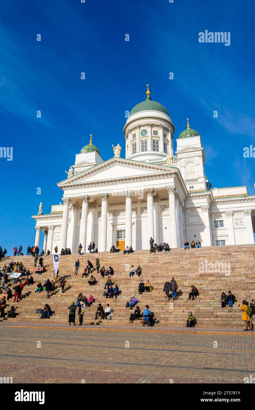Helsinki finland view keskuskatu street hi-res stock photography and ...
