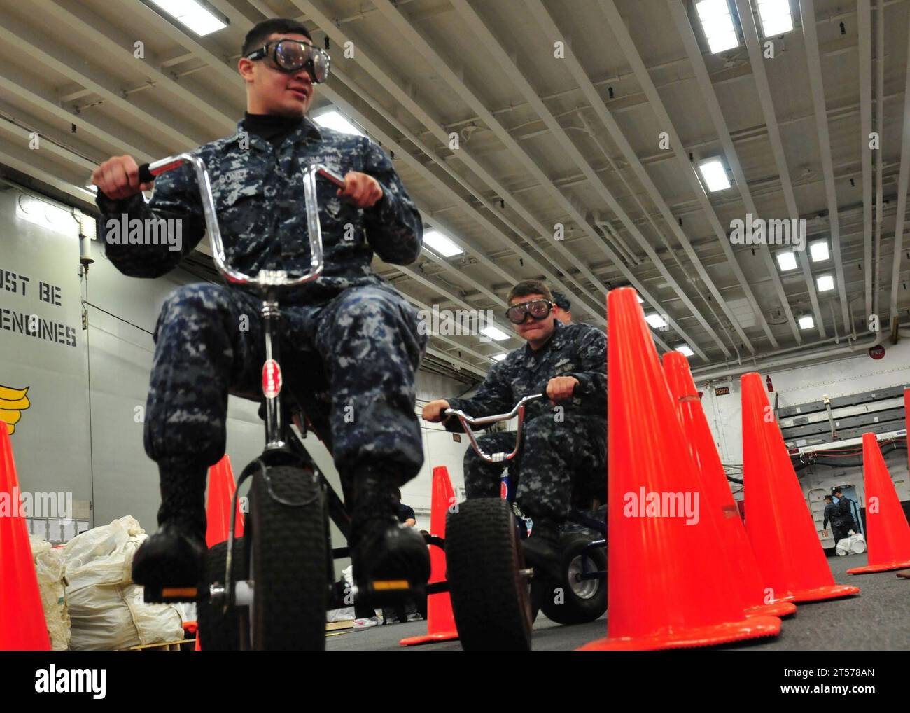US Navy Sailors assigned to amphibious assault ship USS Bonhomme ...