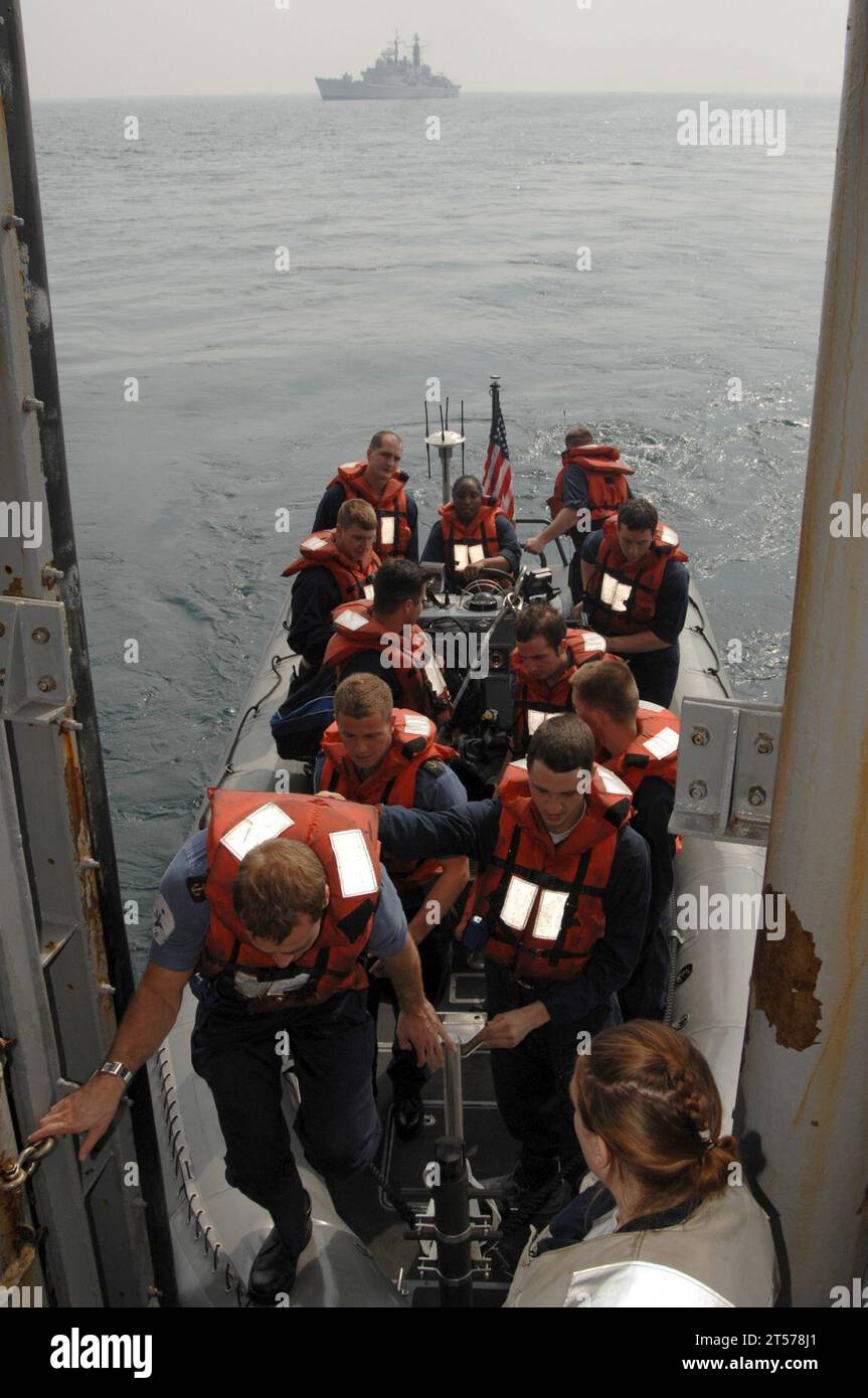US Navy Sailors assigned to the British destroyer HMS Manchester (D 95 ...
