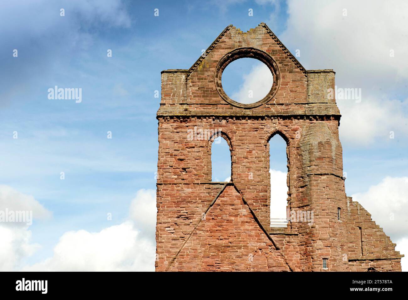 Stone of destiny arbroath abbey hi-res stock photography and images - Alamy