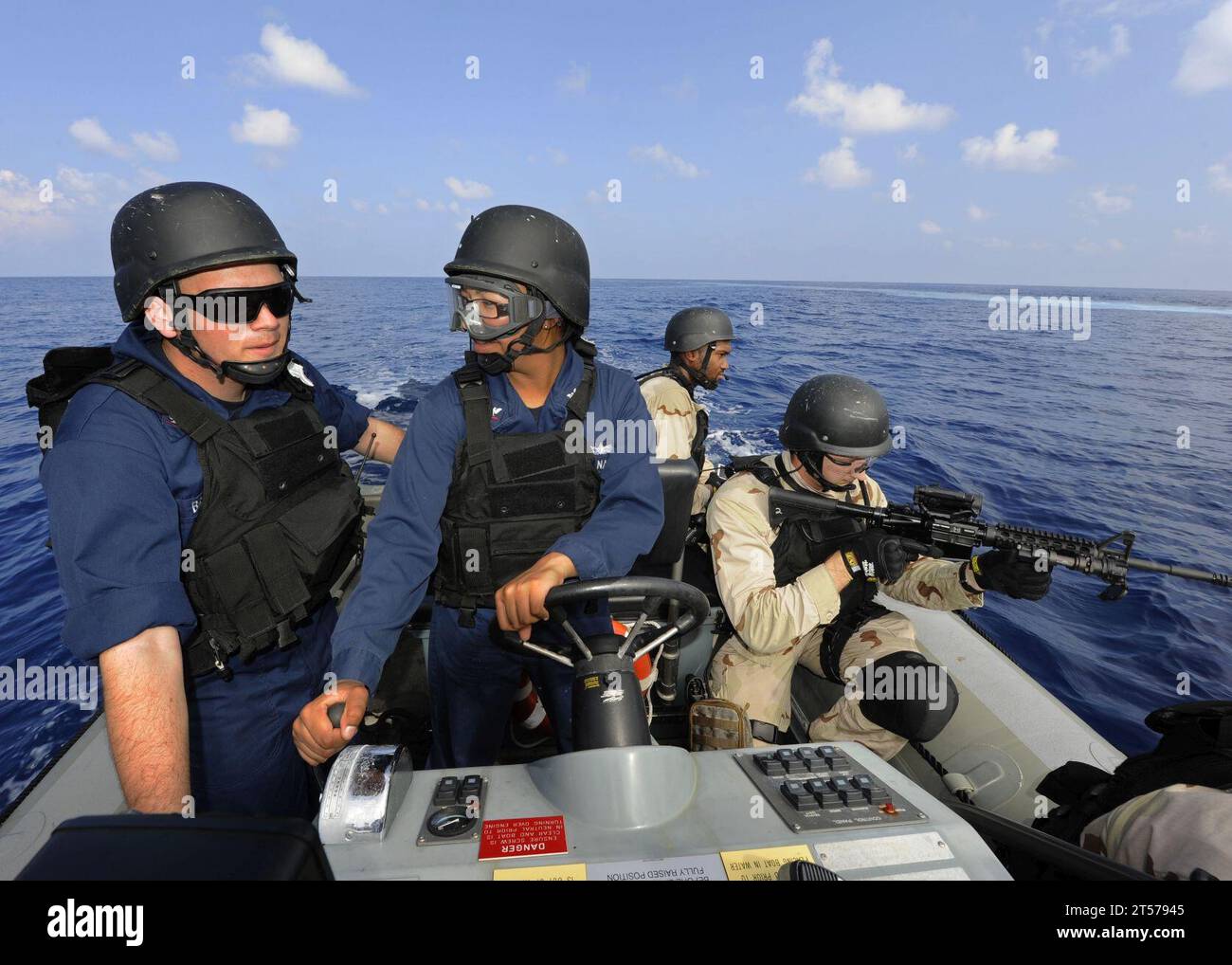 US Navy Sailors conduct VBSS drills.jpg Stock Photo - Alamy