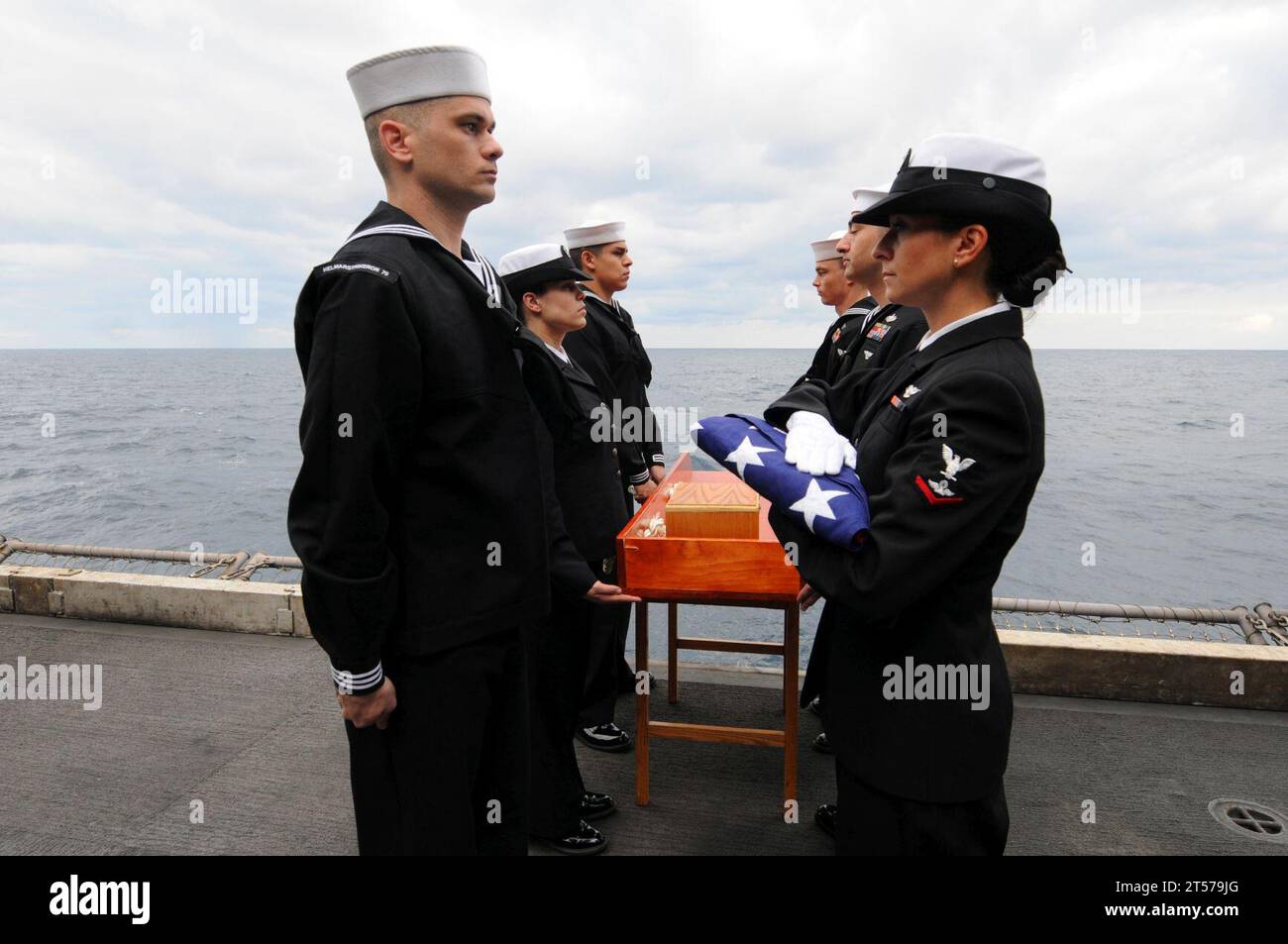 US Navy Sailors participate in a burial at sea.jpg Stock Photo - Alamy