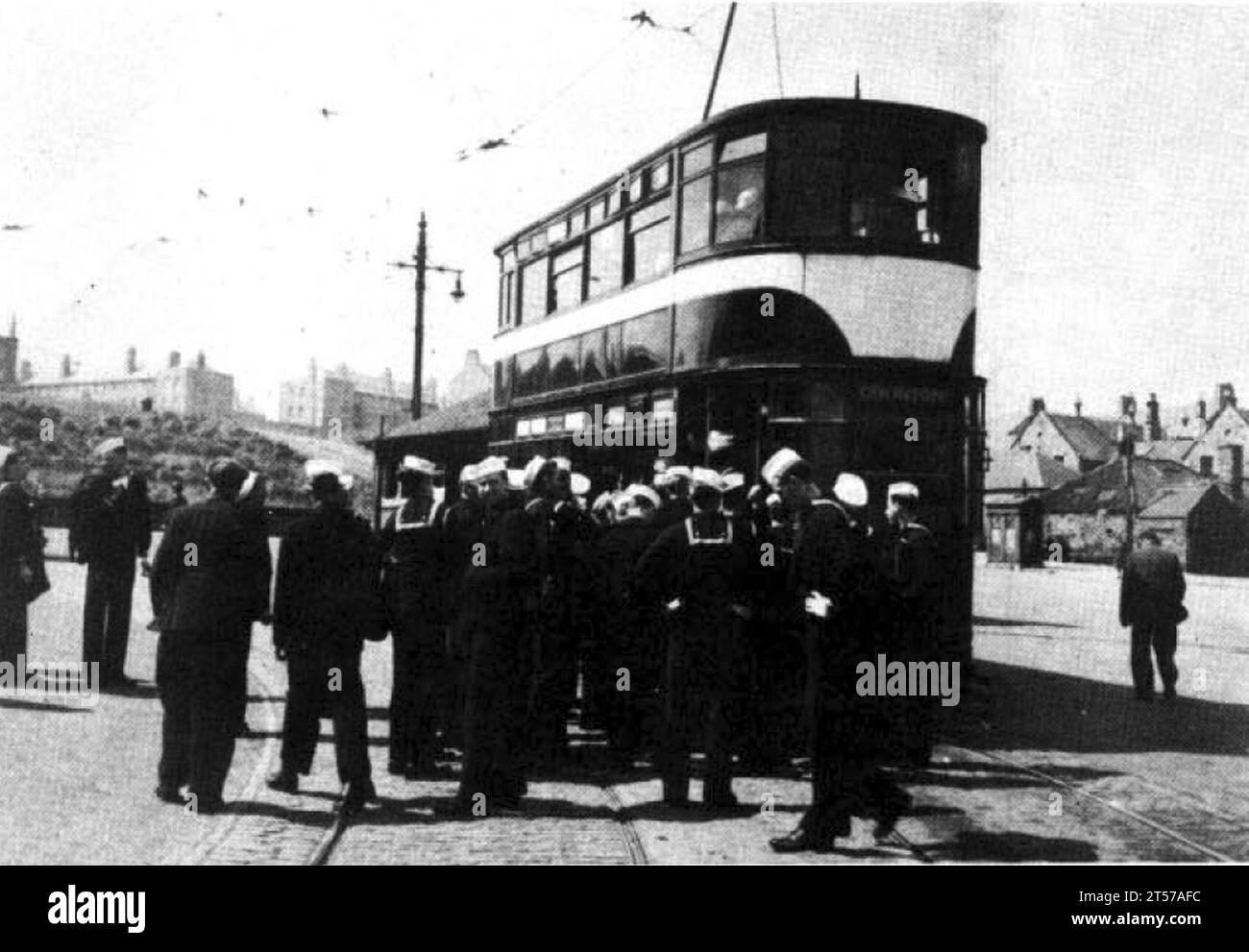 US Navy sailors with Edinburgh double-decker tram in 1947.jpg Stock ...