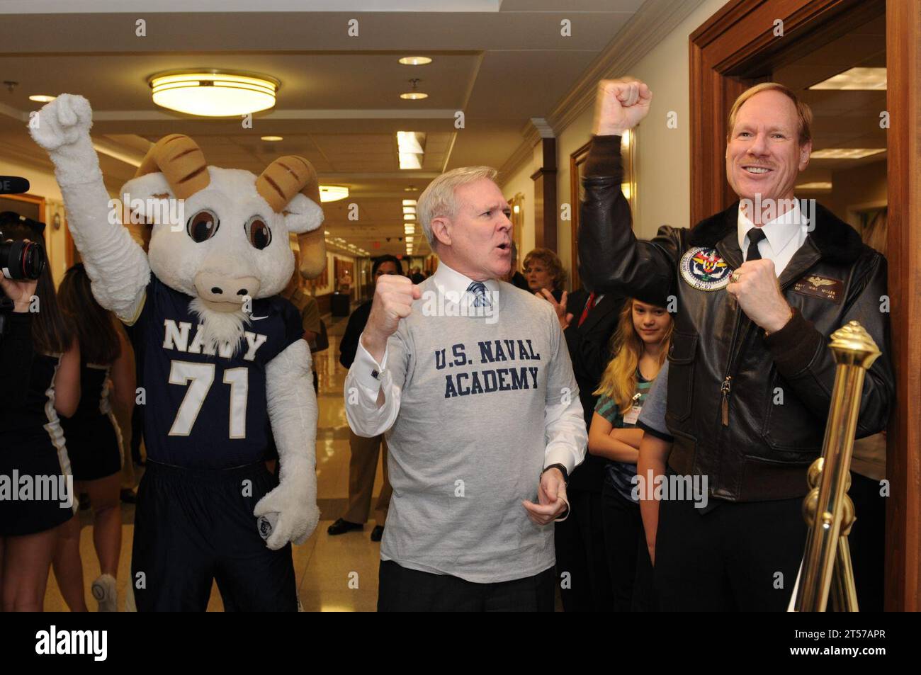 US Navy Secretary of the Navy (SECNAV) the Honorable Ray Mabus, center ...