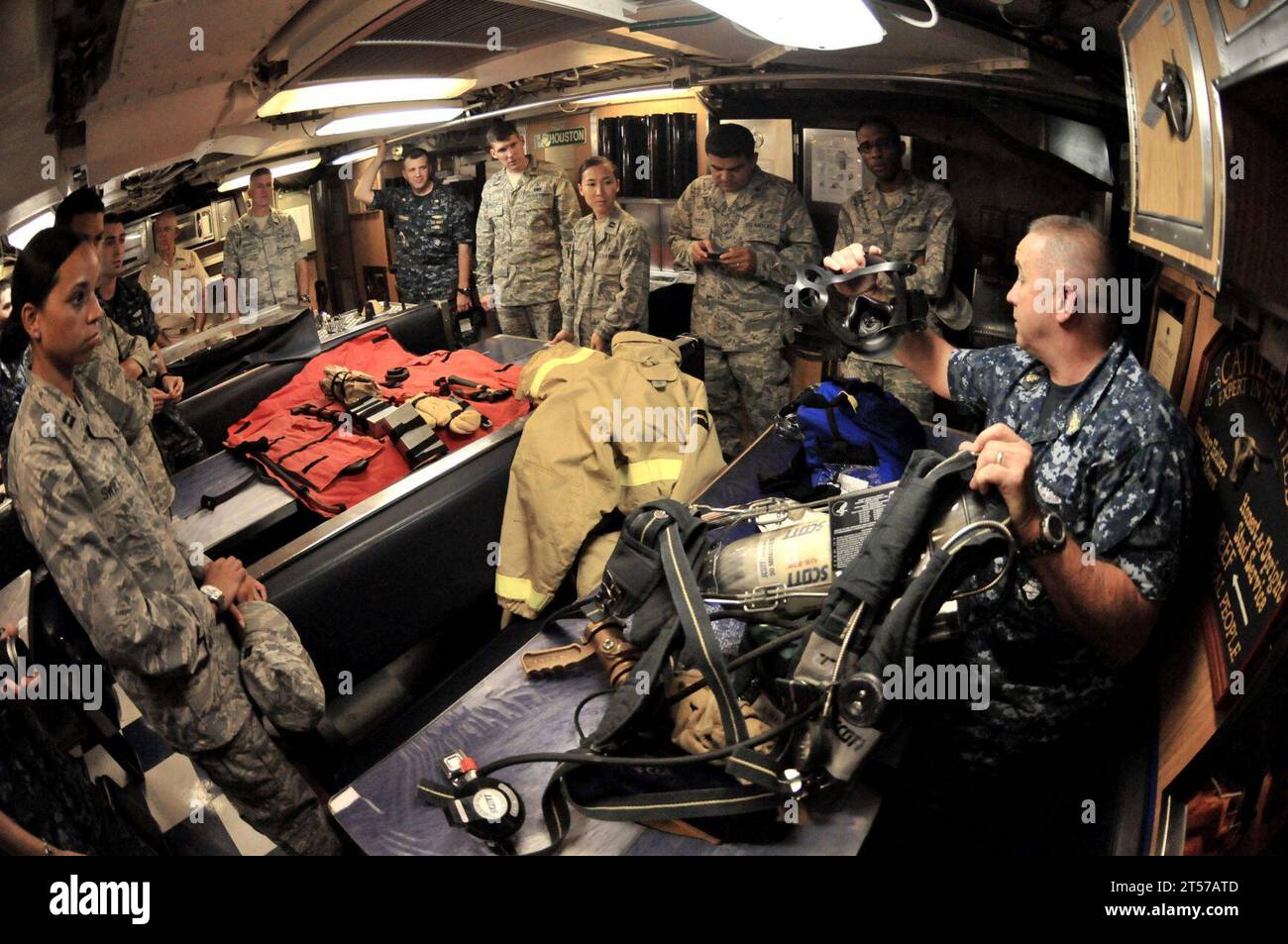 US Navy Senior Chief Stock Photo - Alamy