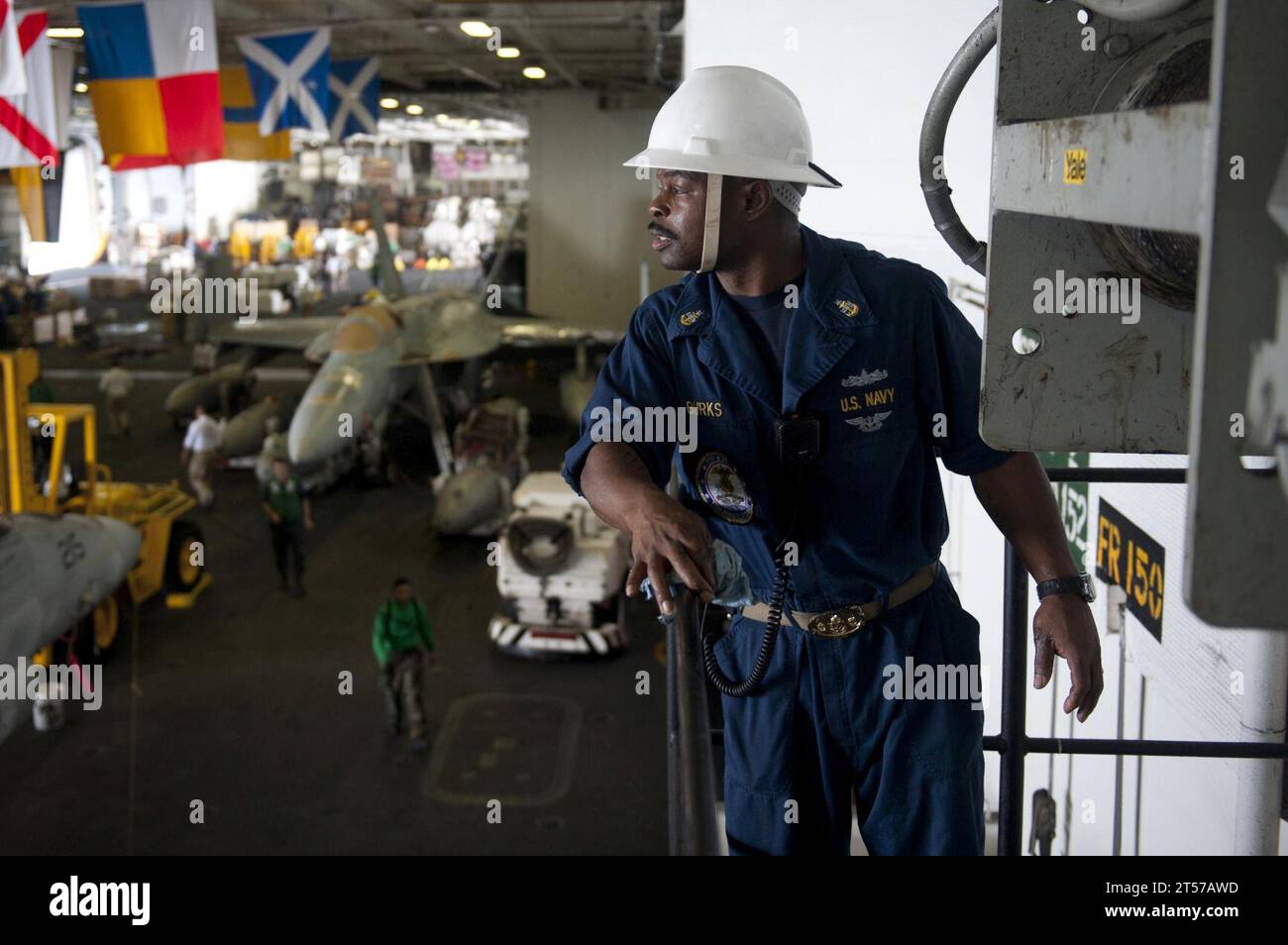 US Navy Senior Chief Stock Photo - Alamy
