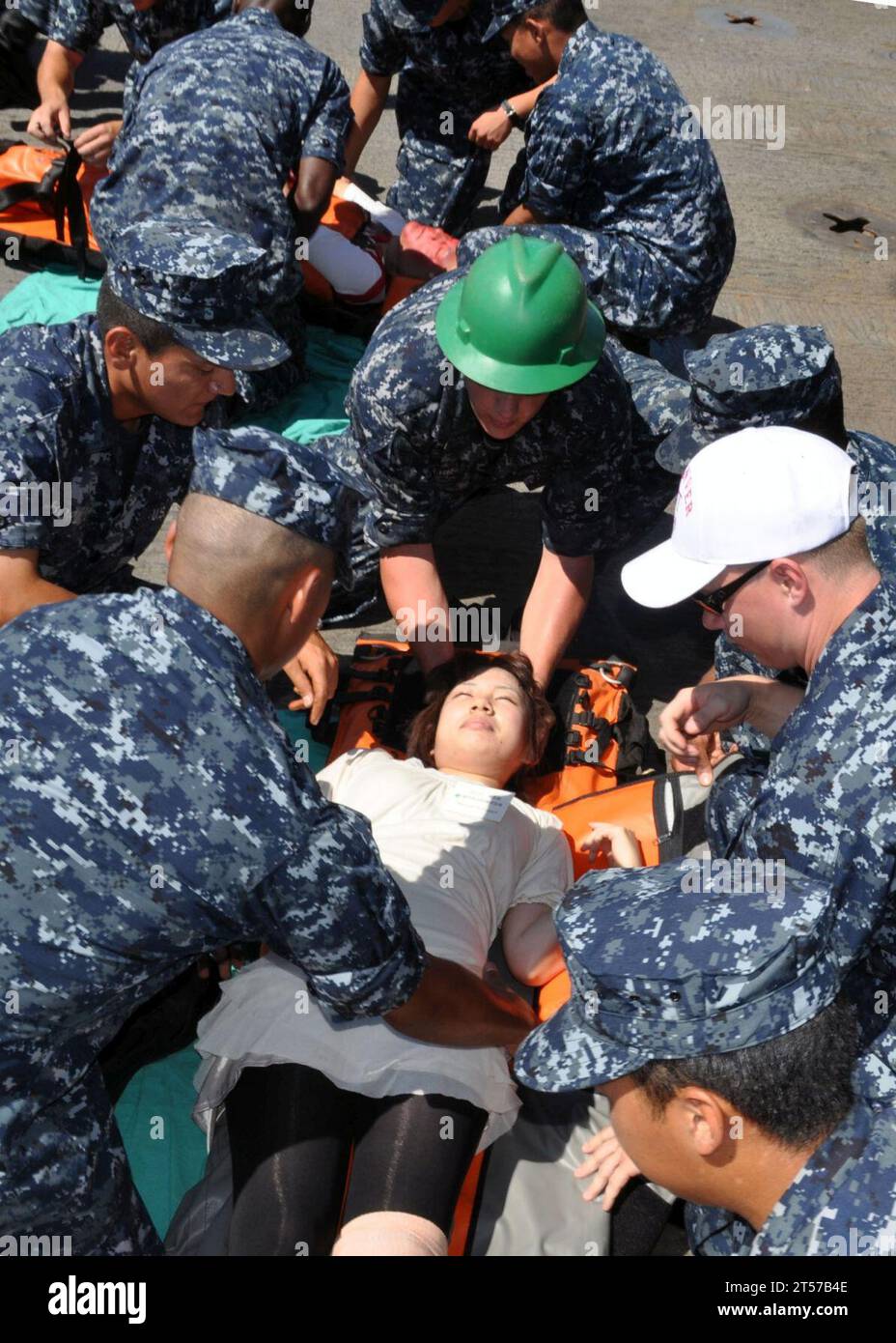 US Navy Stretcher-bearers and members of the Medical Training Team ...