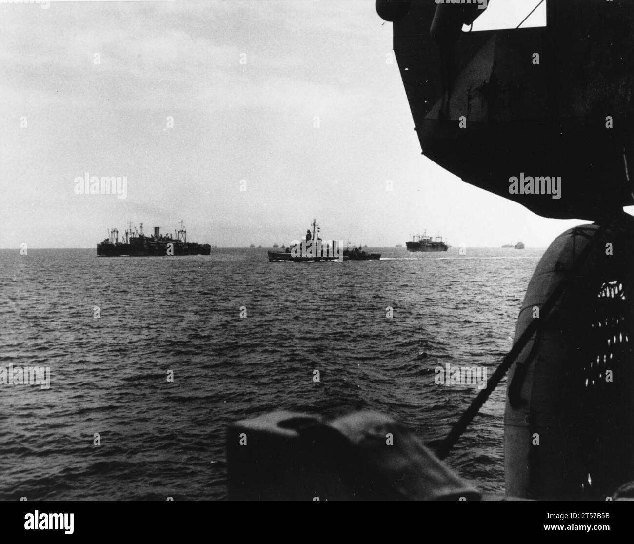 US Navy Task Force 85 underway towards Sicily on 8 July 1943.jpg Stock ...