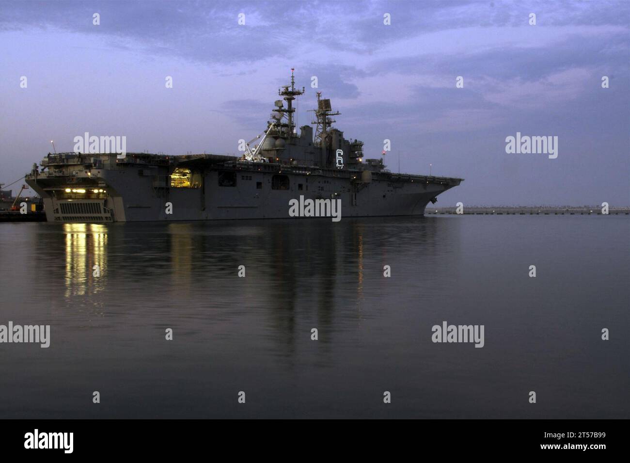 US Navy The Amphibious assault ship USS Bonhomme Richard (LHD 6) is ...