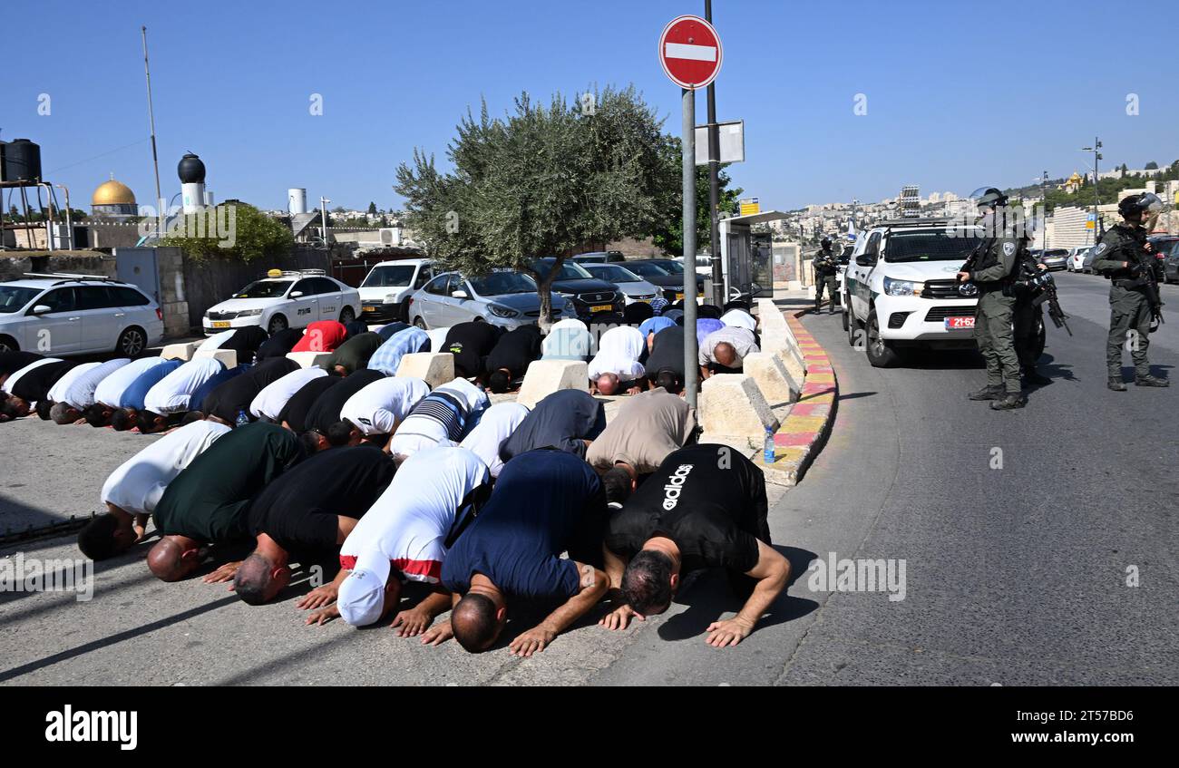Israel jerusalem ras al amud palestinian hi-res stock photography and ...