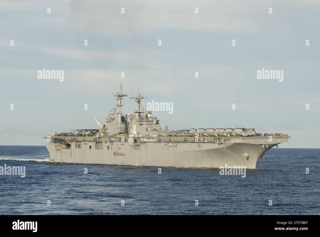 US Navy The amphibious assault ship USS Boxer (LHD 4) transits the ...