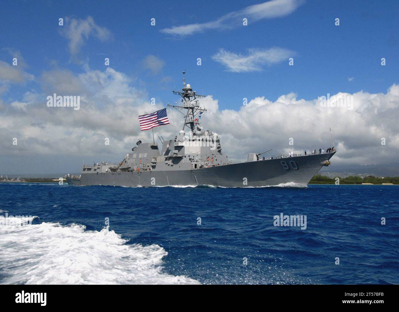 US Navy The Arleigh Burke-class guided-missile destroyer USS Chafee ...