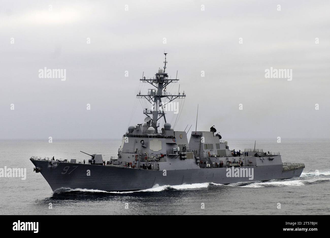 US Navy The Arleigh Burke-class guided-missile destroyer USS Halsey ...