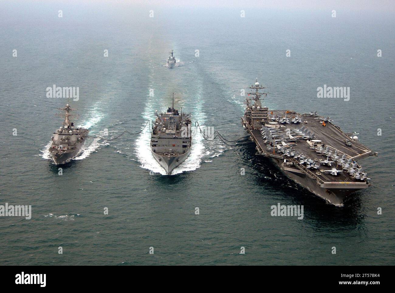 US Navy The Arleigh Burke-class guided-missile destroyer USS Winston S ...